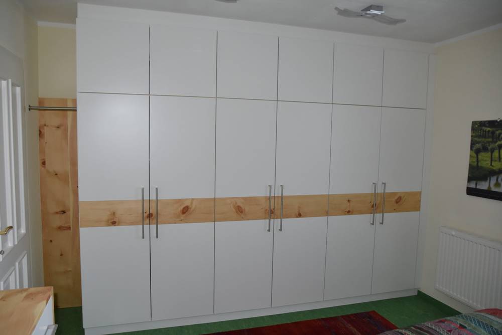 Schlafzimmer & Schrankraum | Tischlerei Lindlbauer Franz aus Pattigham ...